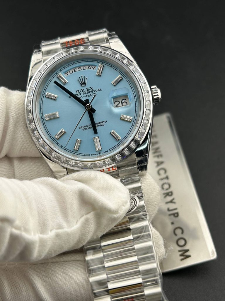 CLEANクリーン工場 ROLEXロレックスデイデイト 228396tbr 40mmダイヤ目盛り アイスブルー文字盤 ダイヤモンドベゼル ...